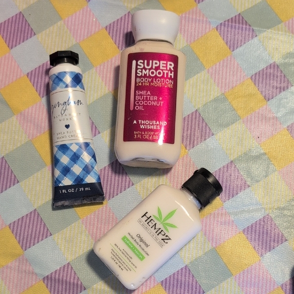 Hempz | Bath & Body | Sample Lotion Bundle | Poshmark